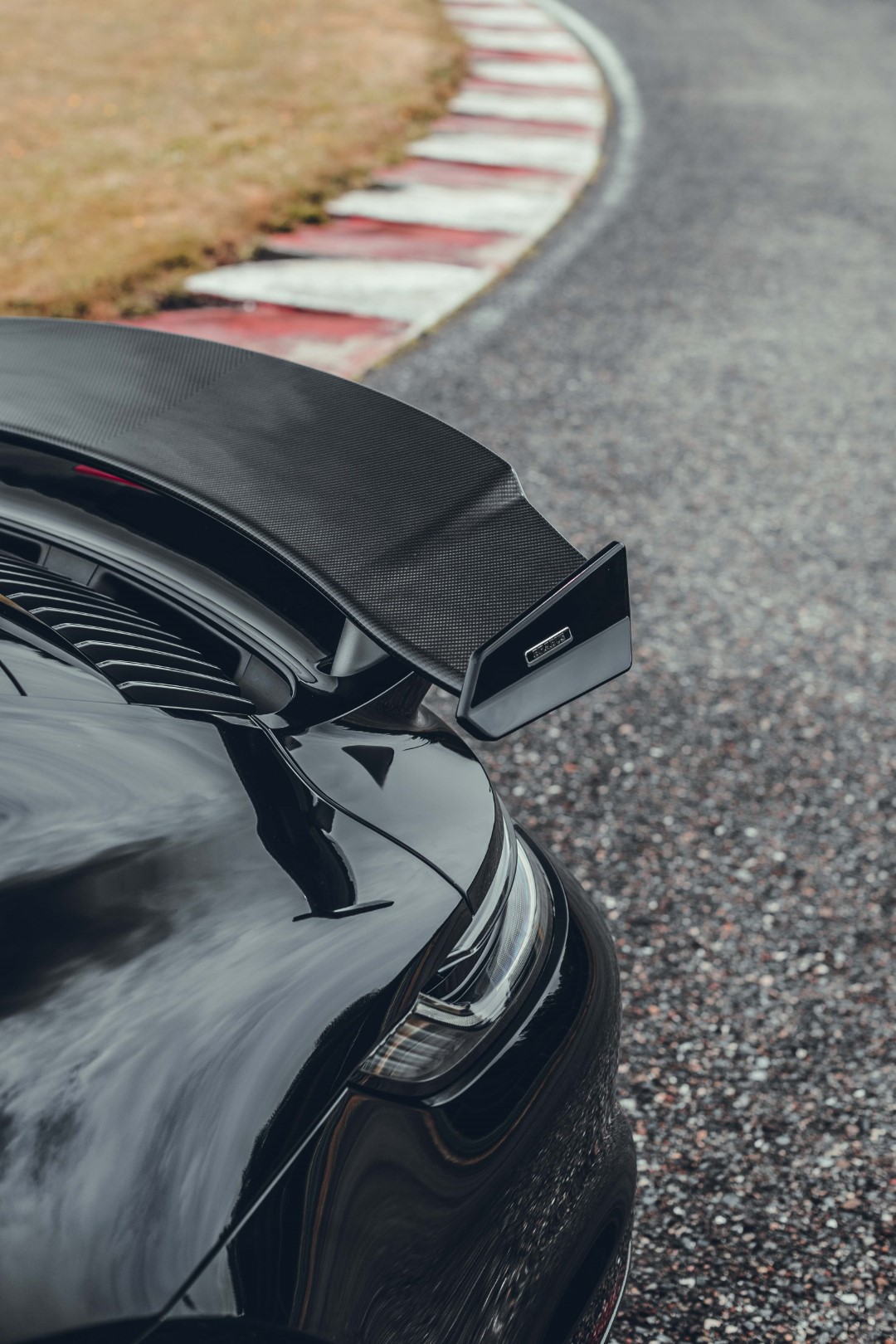 Porsche 911 Turbo S'in en hızlı hali : Brabus 820 Coupe & Cabriolet